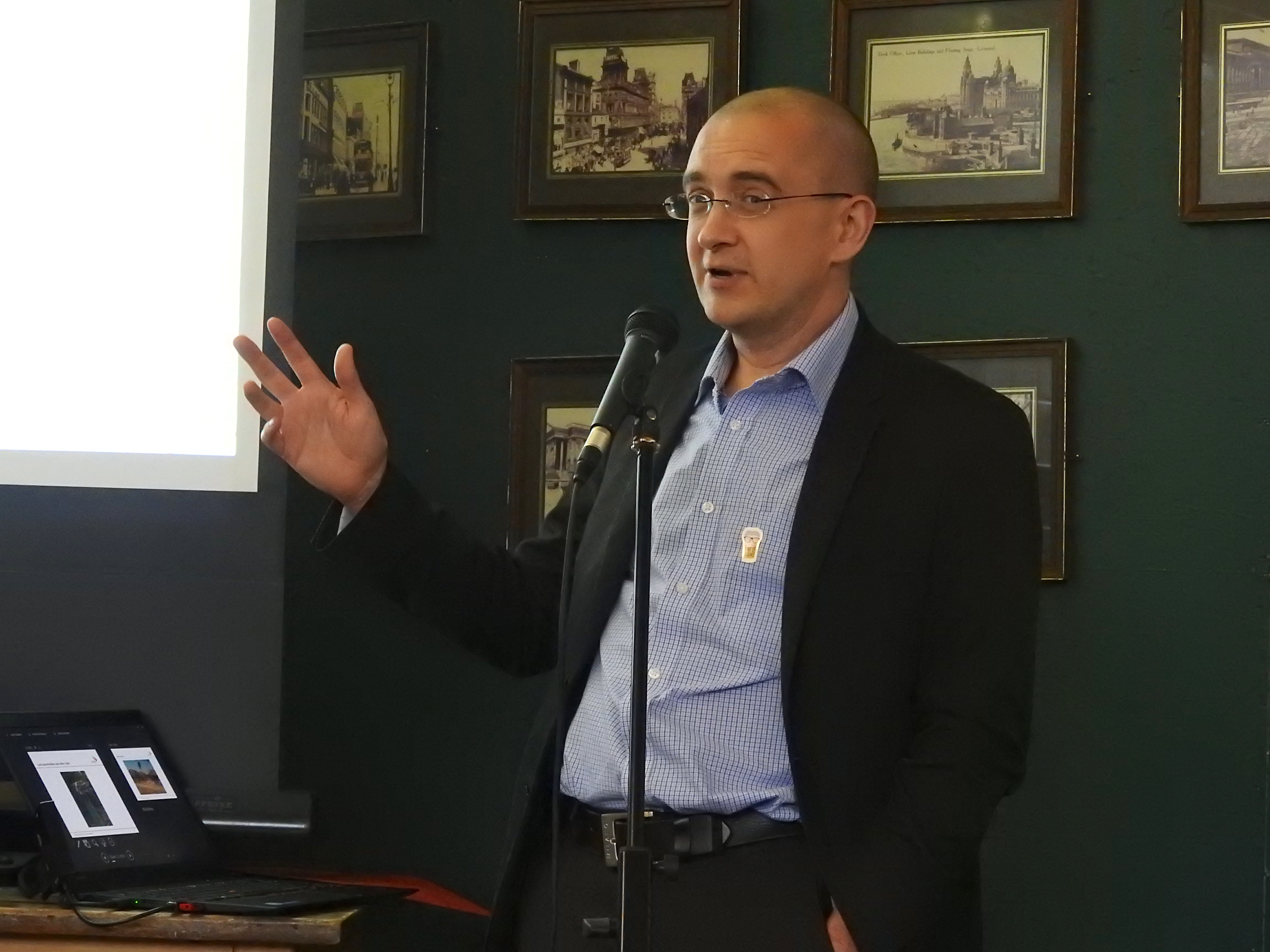 LSTM’s Dr Kevin Mortimer speaks at Liverpool’s Pint of Science | LSTM